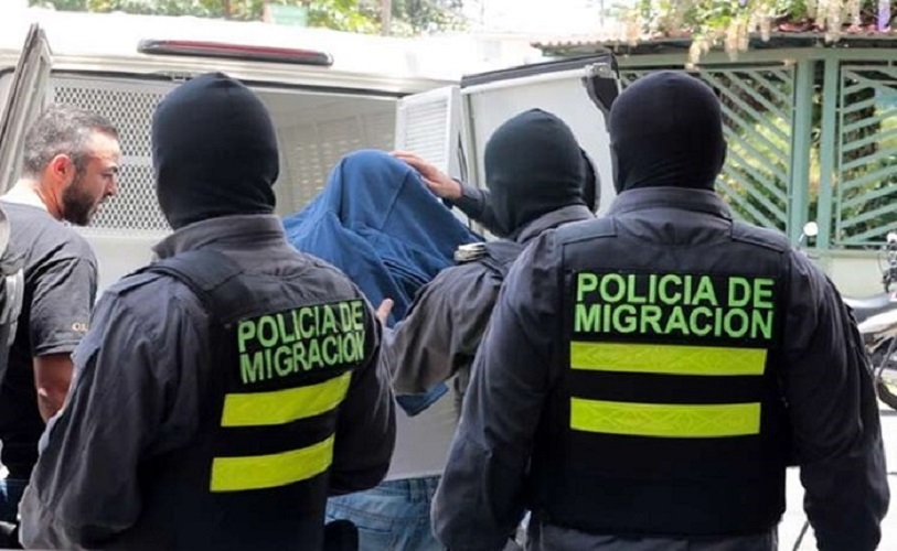 Policía Migración desarticula banda dedica al tráfico de migrantes ...