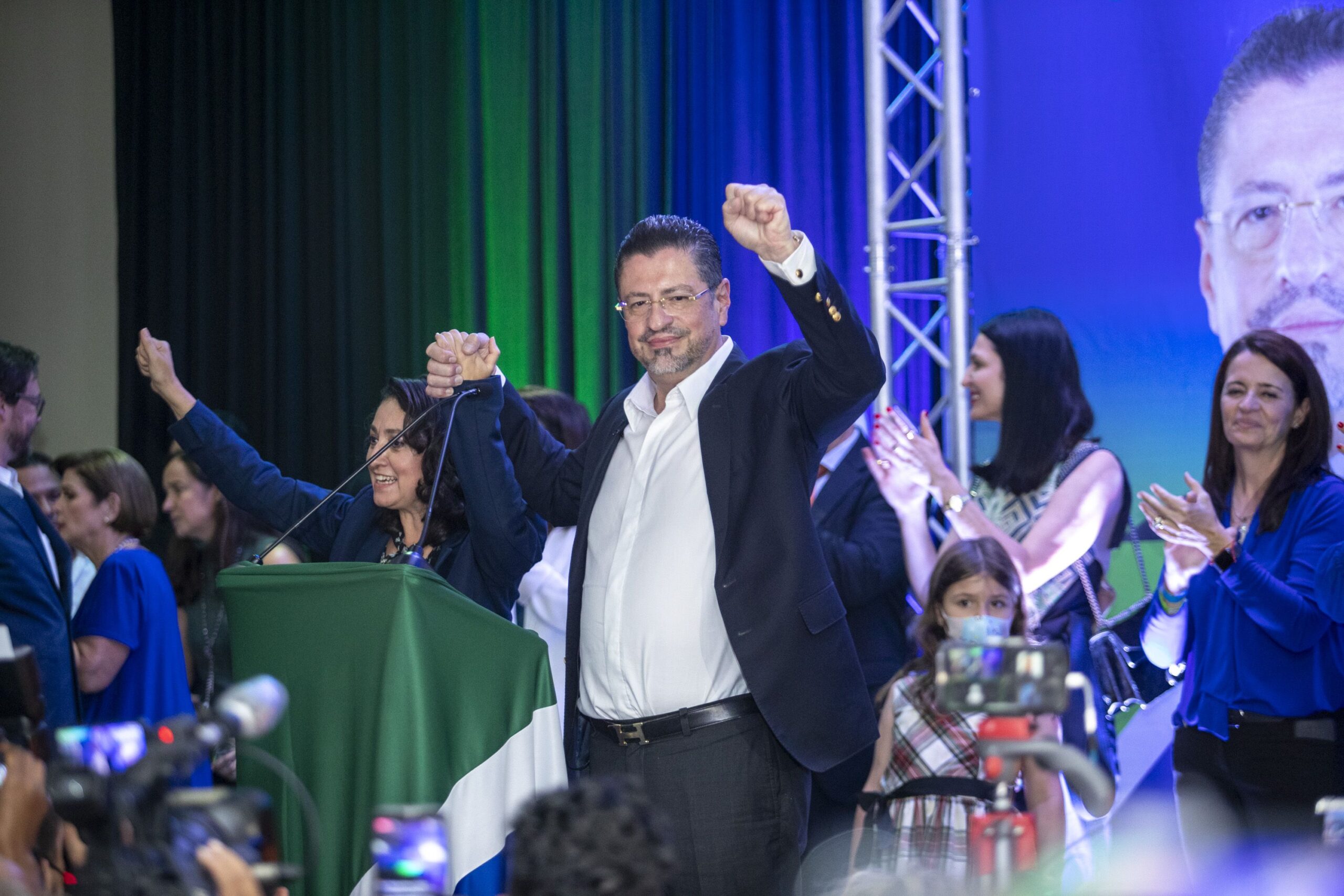 TSE señala dos estructuras paralelas en campaña política de Rodrigo ...