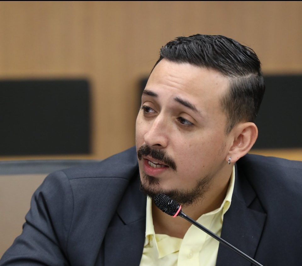 Ariel Robles afirma que el segundo lugar sigue “en el aire” tras ...
