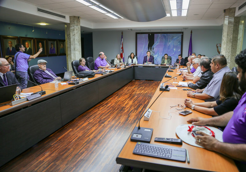 Presidente de la Caja pide a junta directiva apurarse a firmar acuerdo ...