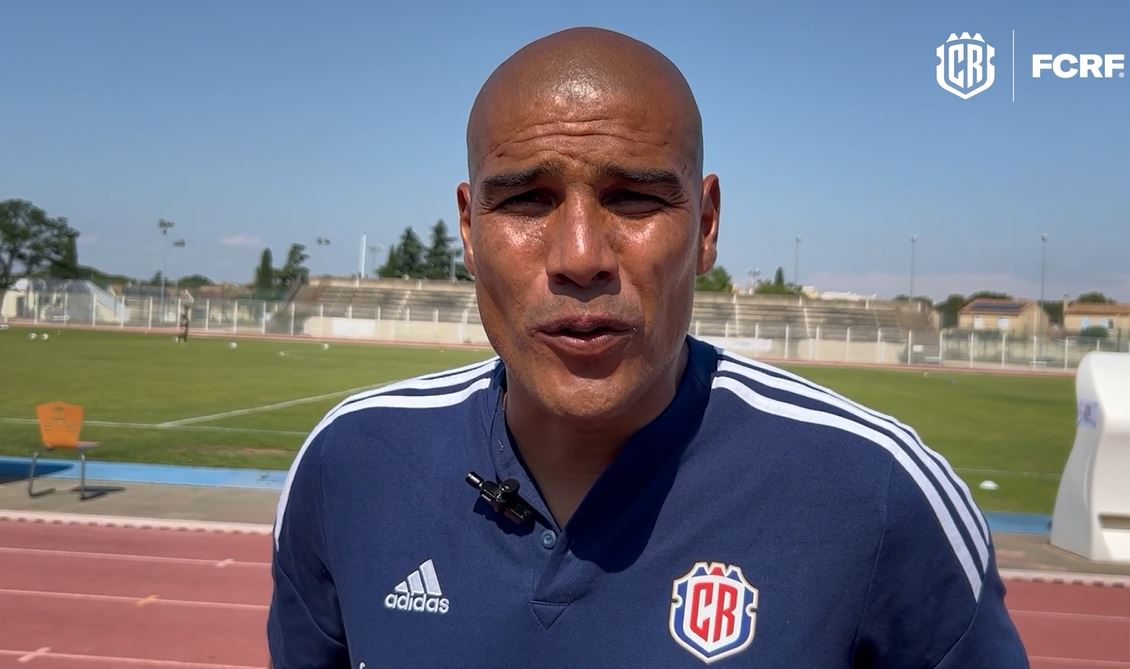 Fedefútbol anuncia salida de Douglas Sequeira del staff técnico de la ...
