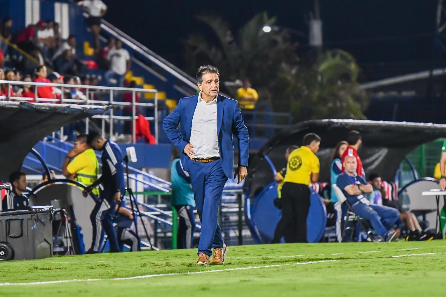 Vivas seguirá al mando de la tricolor para crucial serie de noviembre ...