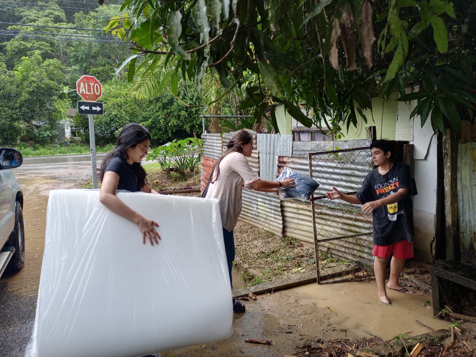 Fuertes Lluvias Del Fin De Semana Afectaron Zonas En Parrita Quepos