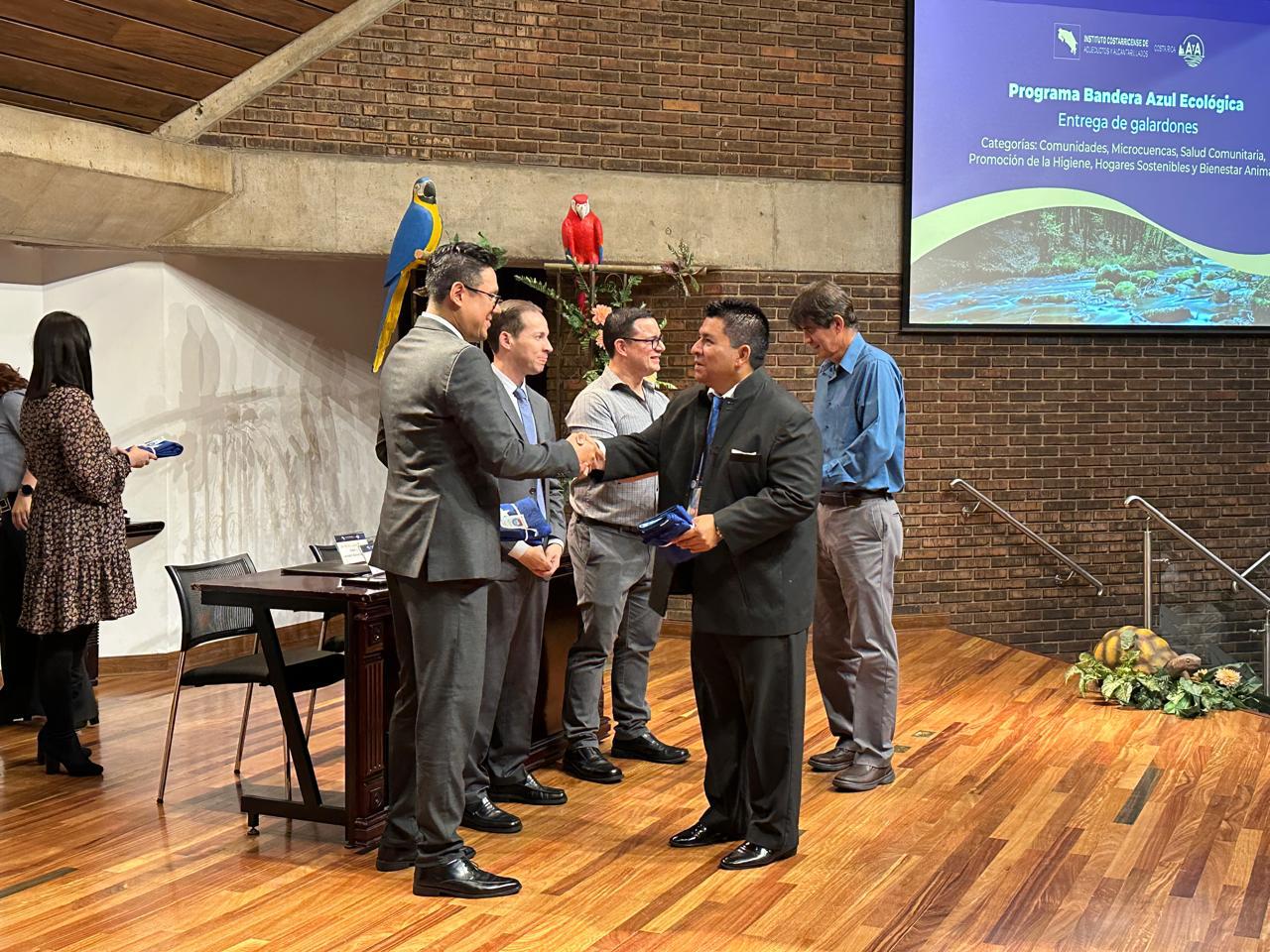 Nueve centros médicos de la CCSS son galardonados por el Programa ...