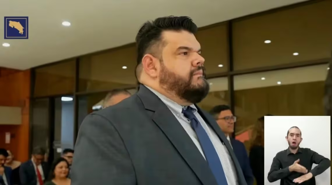 Diputados reaccionan a la renuncia del presidente ejecutivo del Inder ...