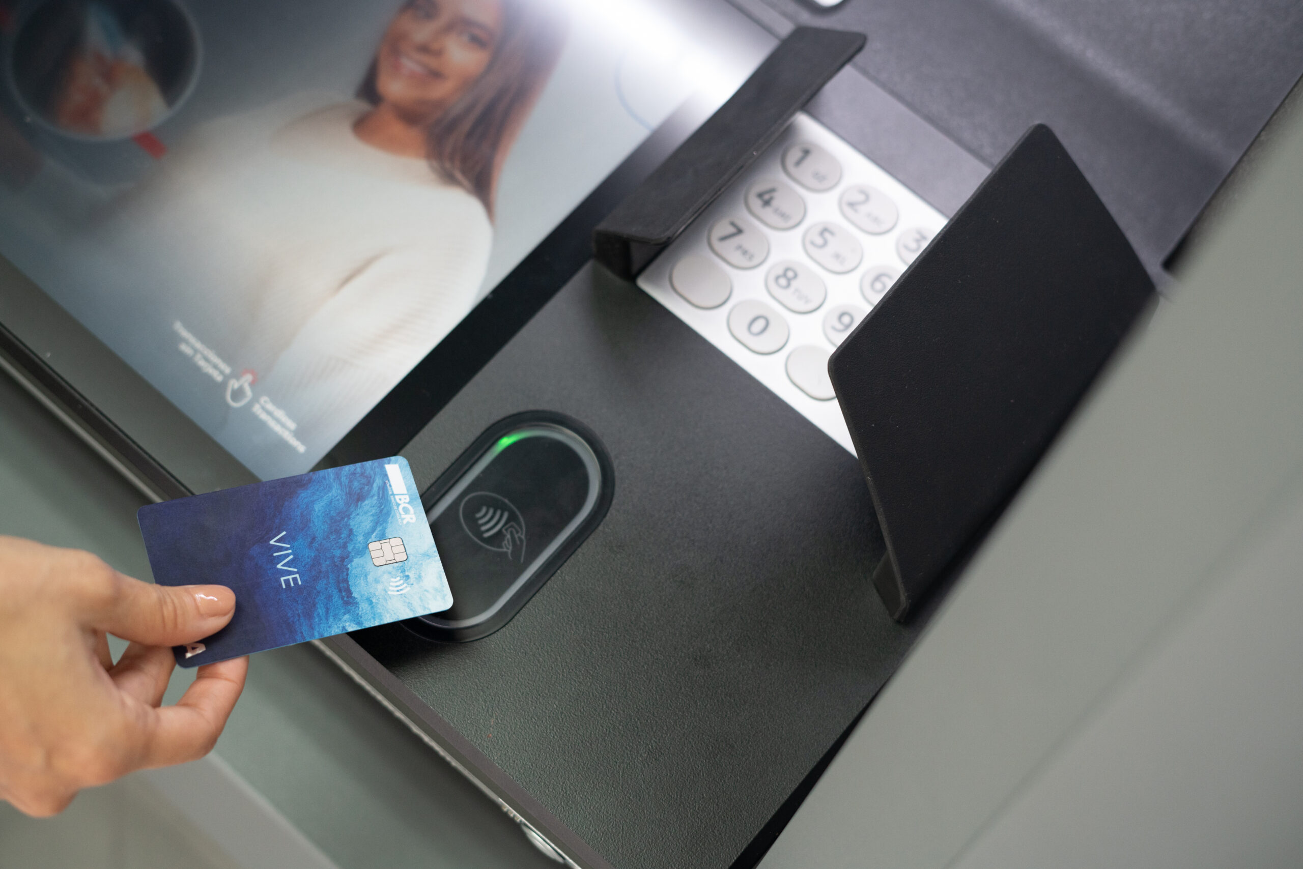 Nuevos cajeros automáticos implementarán tecnología sin contacto para ...