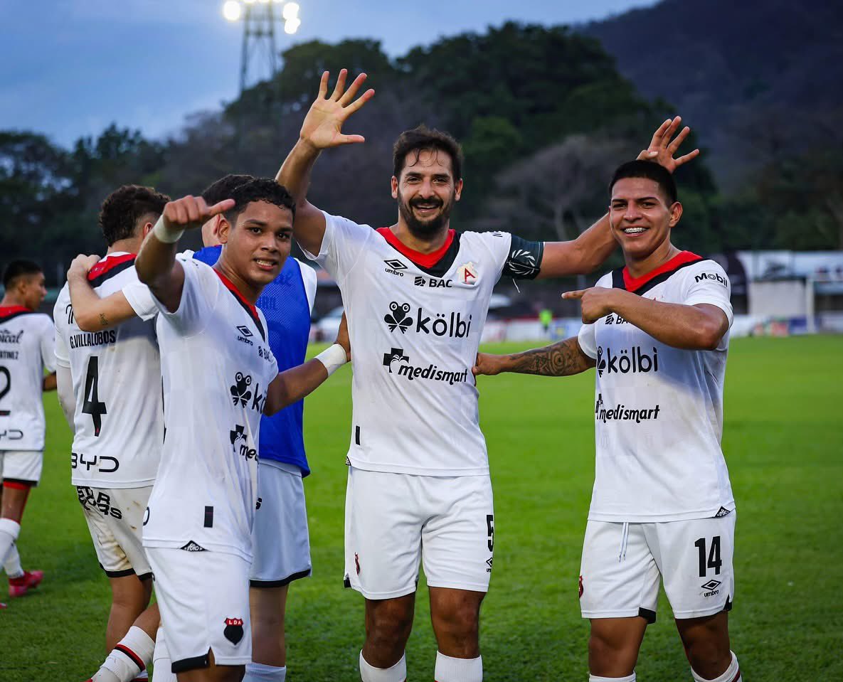Alajuelense vence a Puntarenas FC por 0-2 y se posiciona en segundo lugar - CRC 891